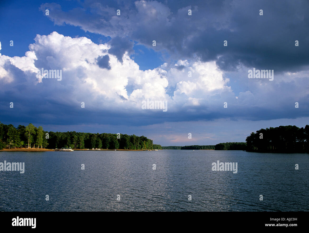 Lake oconee georgia hi-res stock photography and images - Alamy