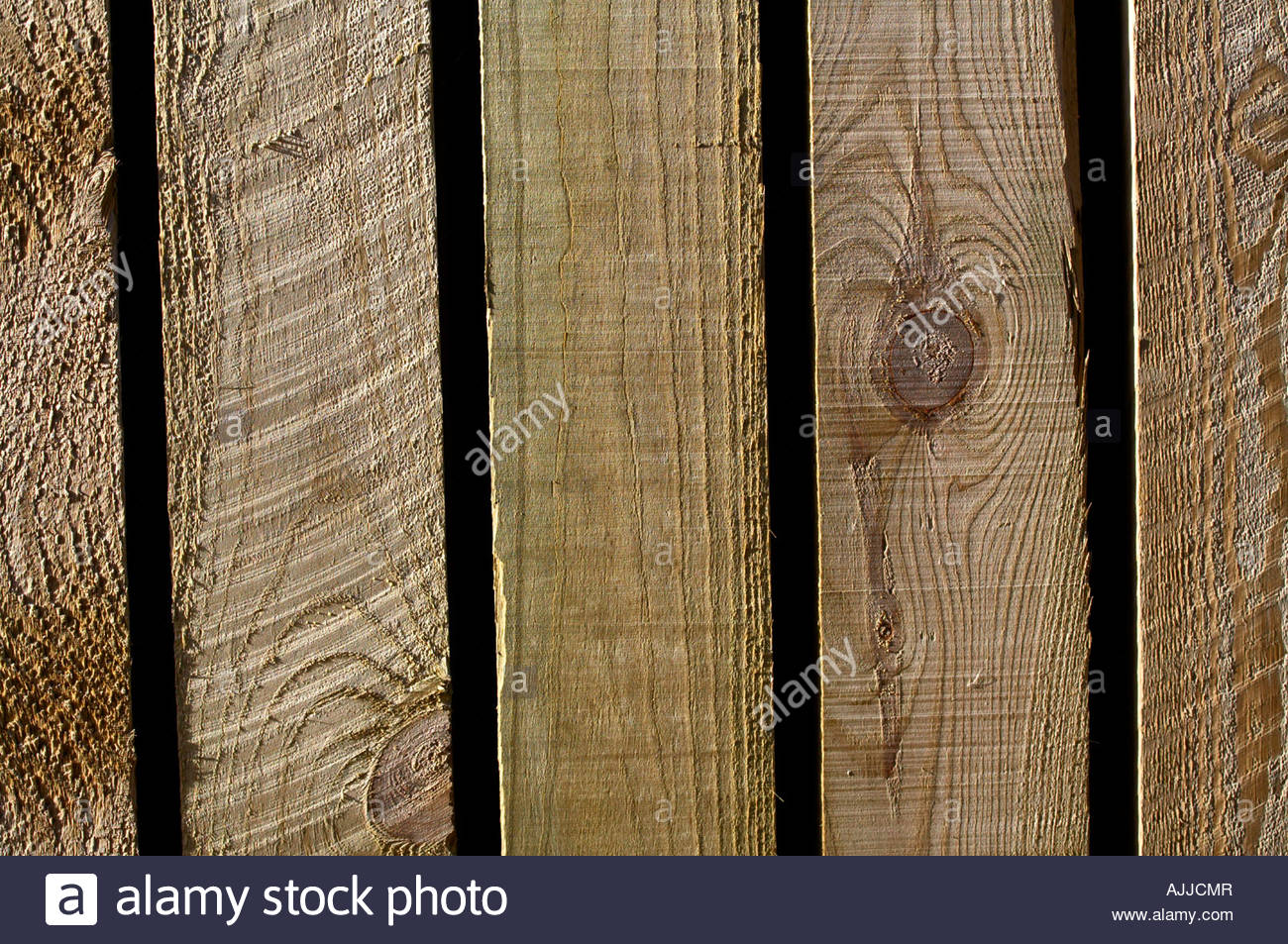 Wood fence with slit hi-res stock photography and images - Alamy