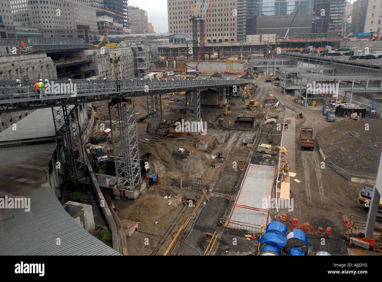 World trade center construction excavation hi-res stock photography and ...
