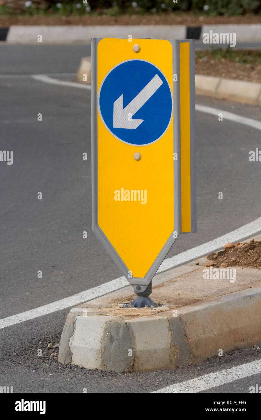 Turn left arrow hi-res stock photography and images - Alamy