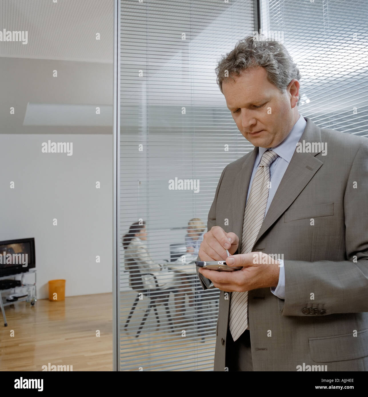 Handheld glass hi-res stock photography and images - Alamy