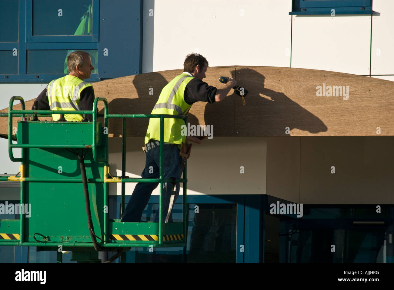 Building face lift hi-res stock photography and images - Alamy