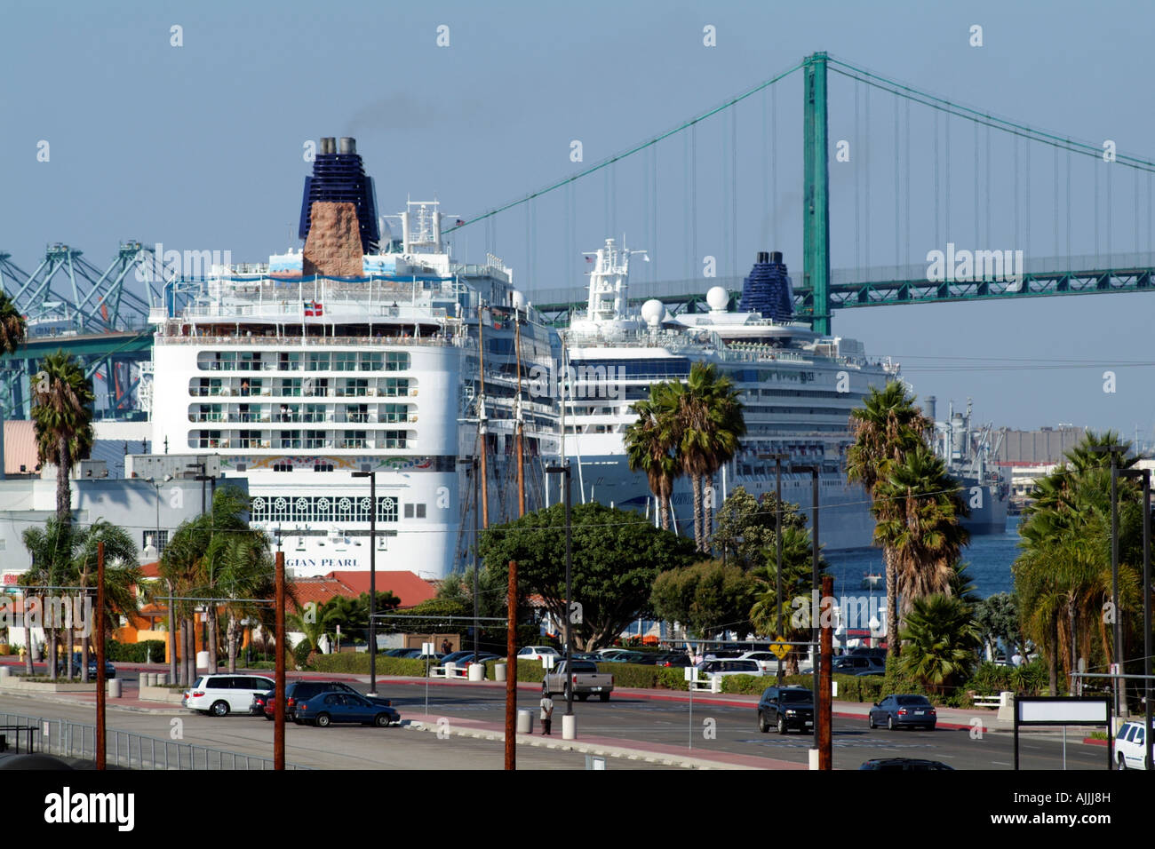 Los angeles cruise terminal hi-res stock photography and images - Alamy