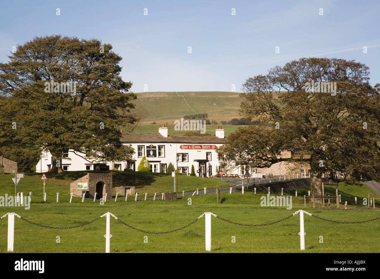 Bainbridge village green in Yorkshire Dales National Park. Bainbridge ...