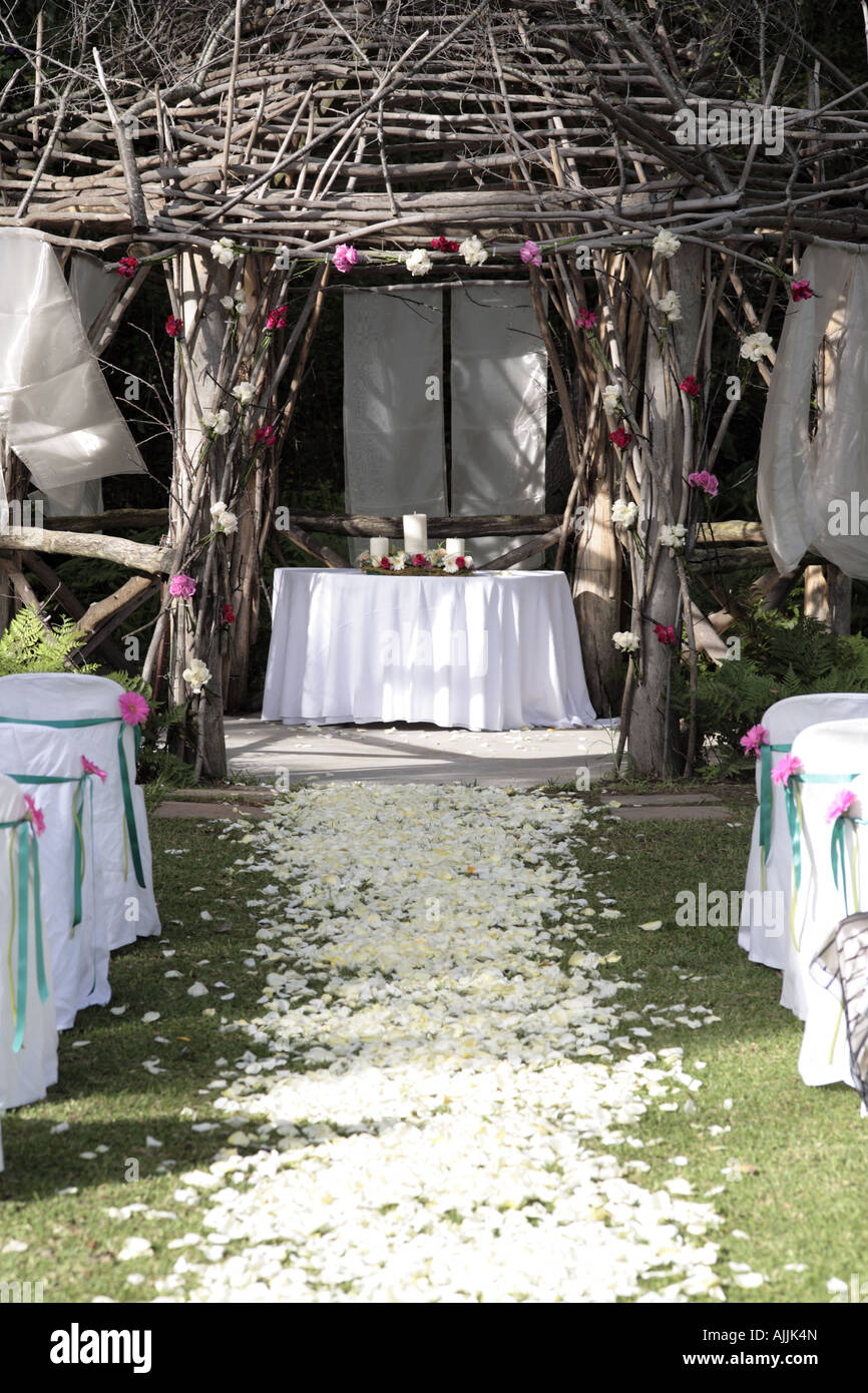 Wedding bower hi-res stock photography and images - Alamy