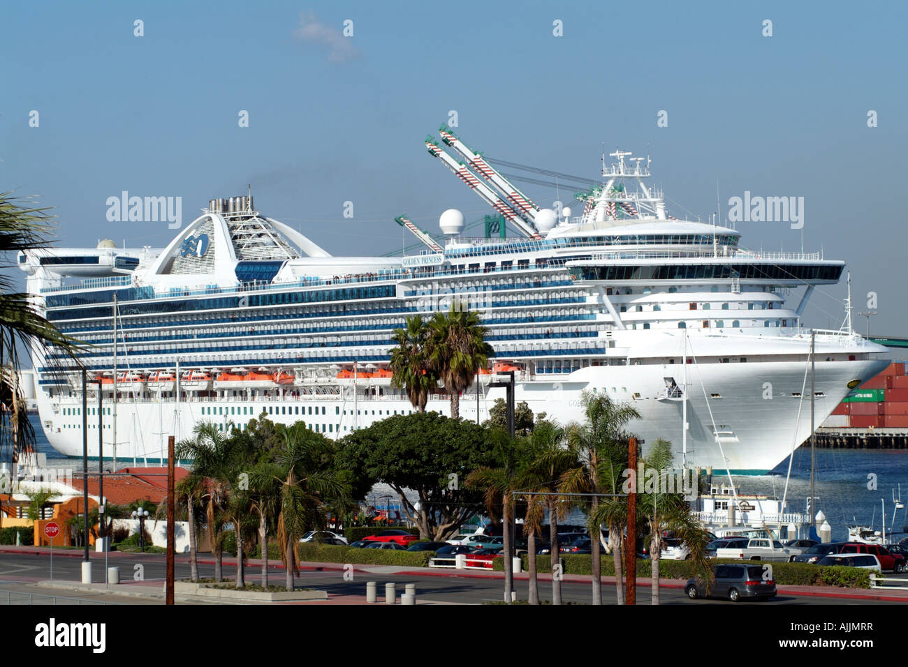 Golden princess hi-res stock photography and images - Alamy