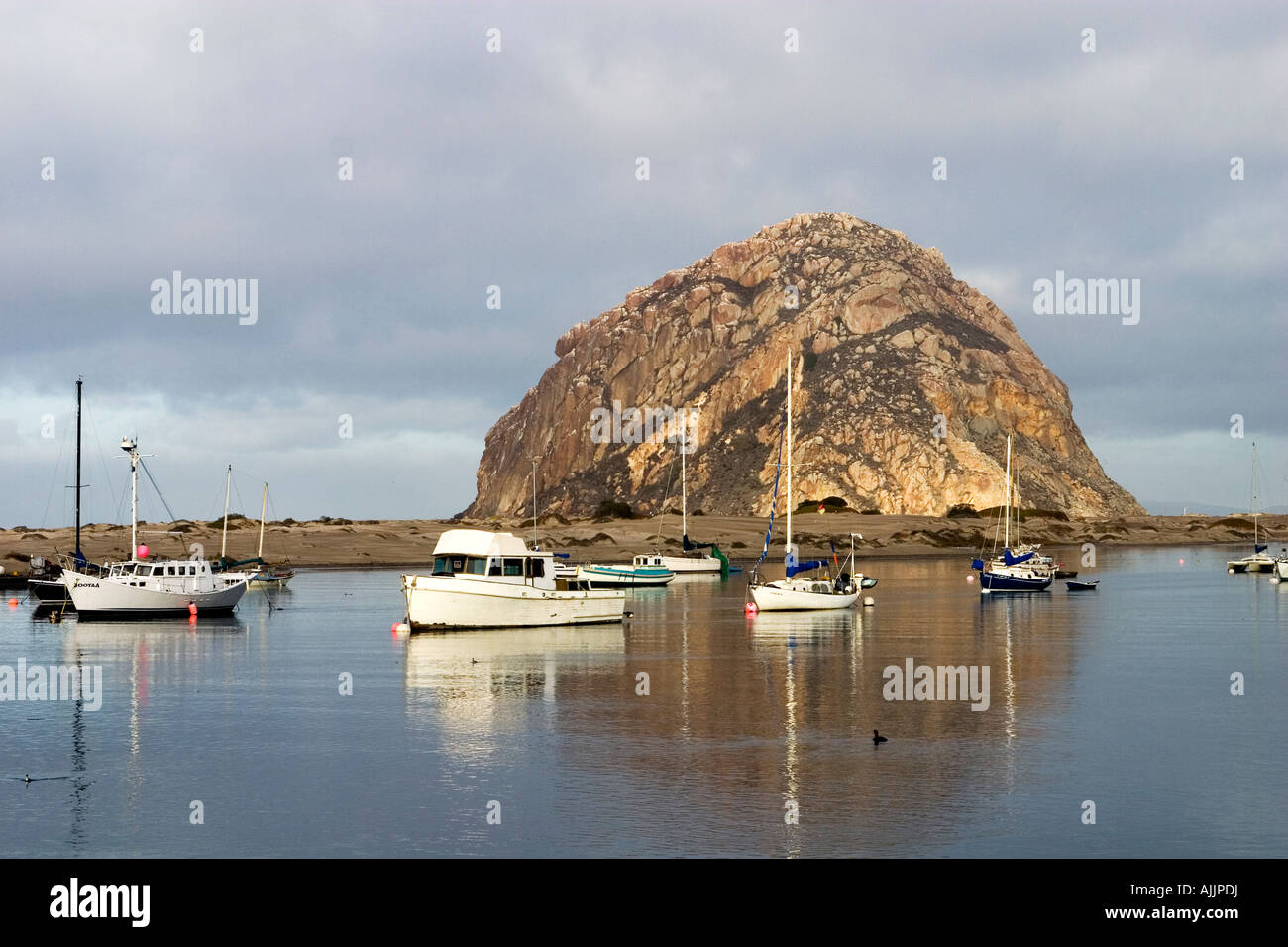 Chumash boat hi-res stock photography and images - Alamy