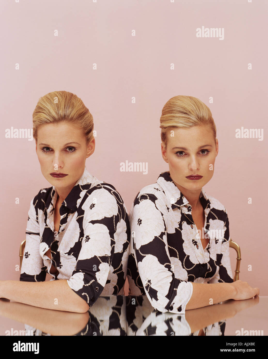 Same dress hi-res stock photography and images - Alamy