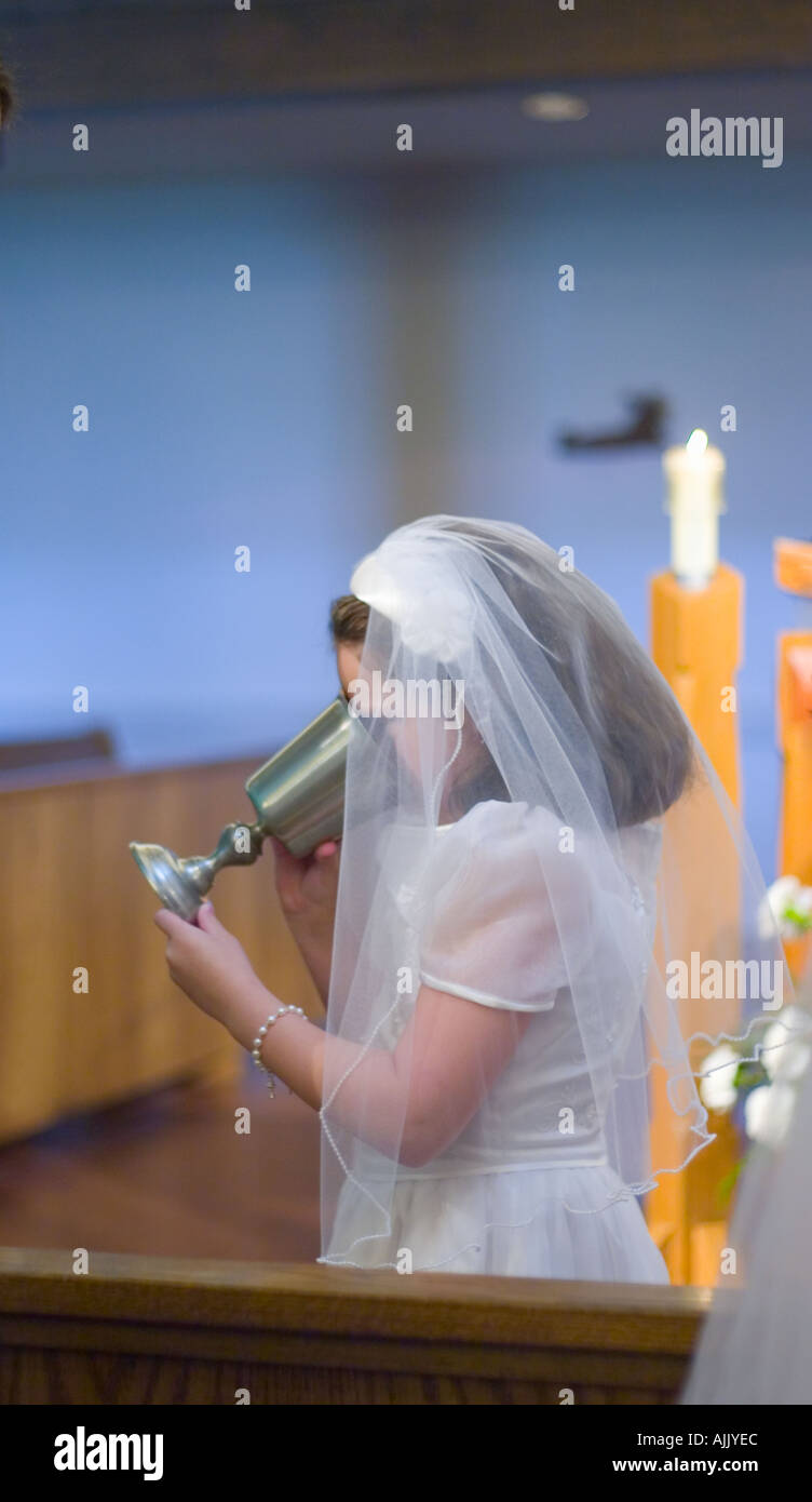 Receiving communion hi-res stock photography and images - Alamy