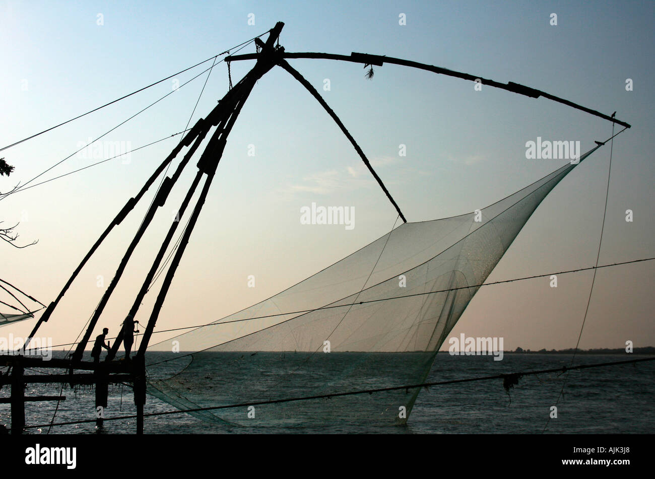 Chinese fishing nets being used by fisherman at Cochin, Kerala Stock ...