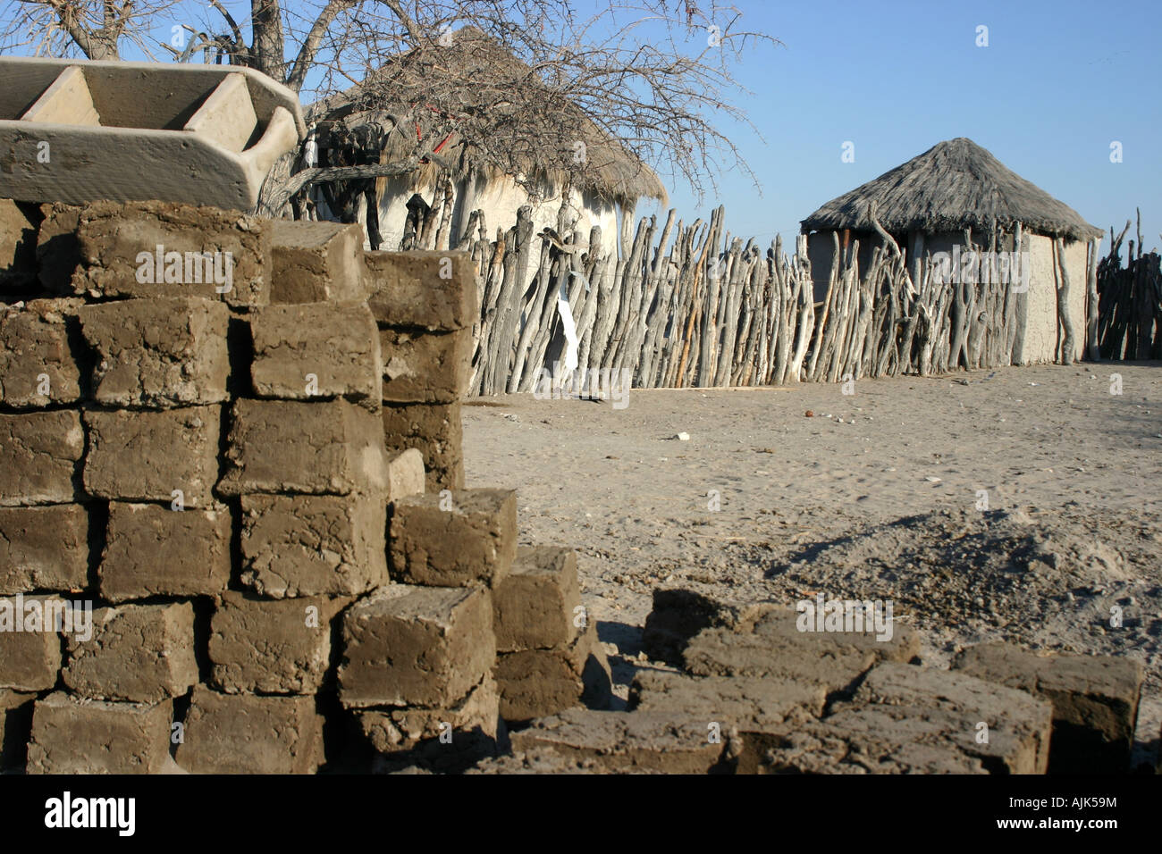 Dung bricks hi-res stock photography and images - Alamy