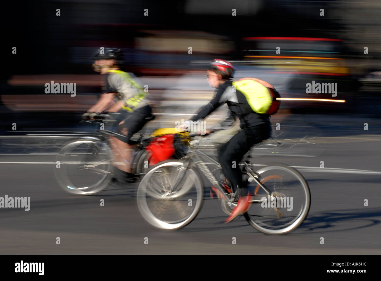 Cyclists in the rush hour in the City of London Stock Photo - Alamy