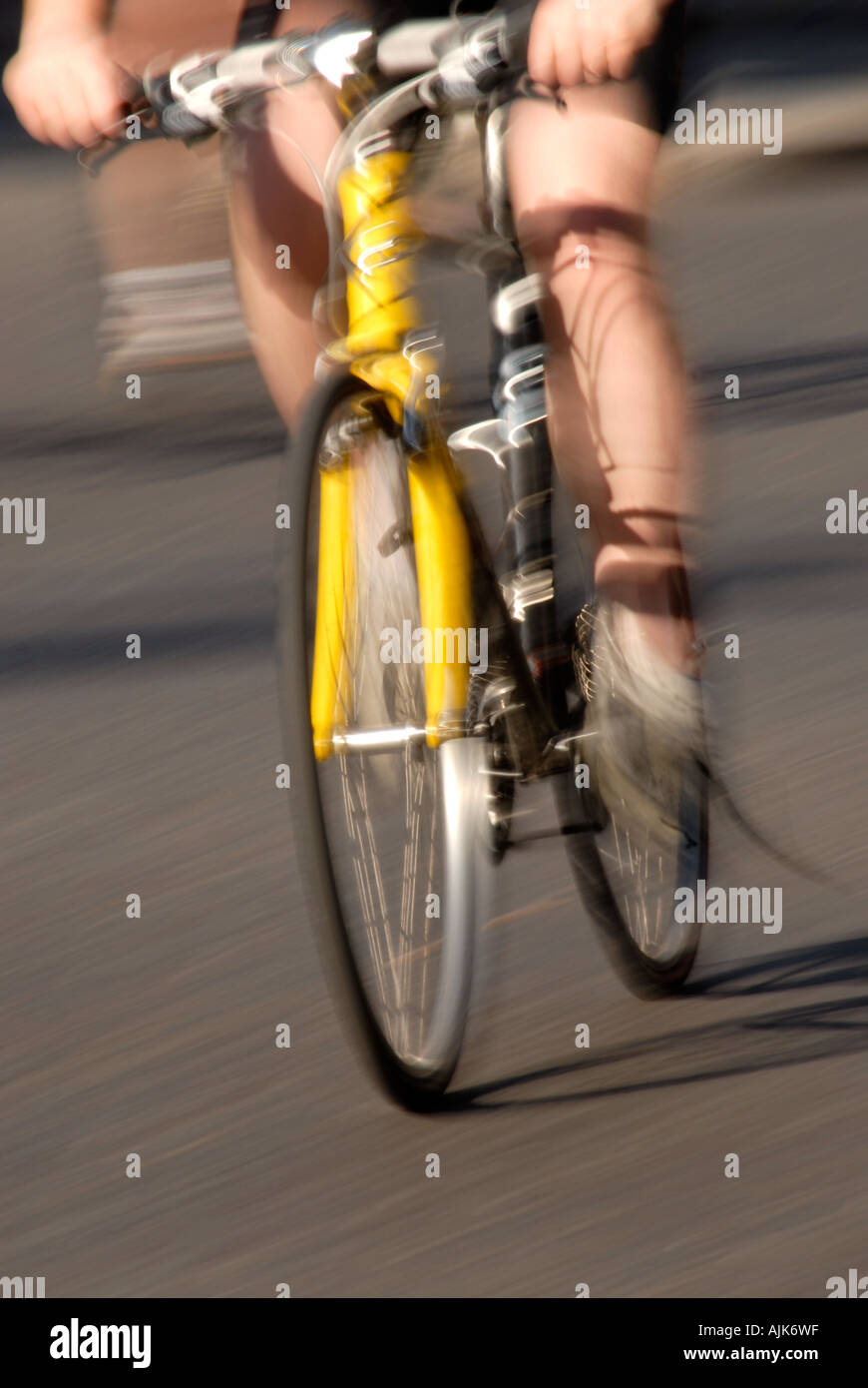 Cyclist in the rush hour in the City of London Stock Photo - Alamy