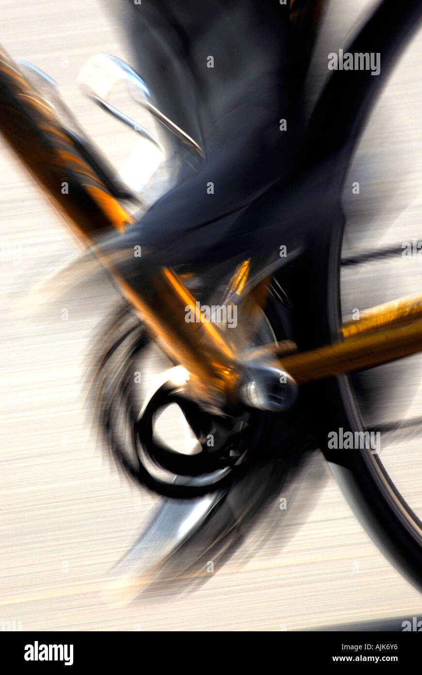 Cyclist in the rush hour in the City of London Stock Photo - Alamy