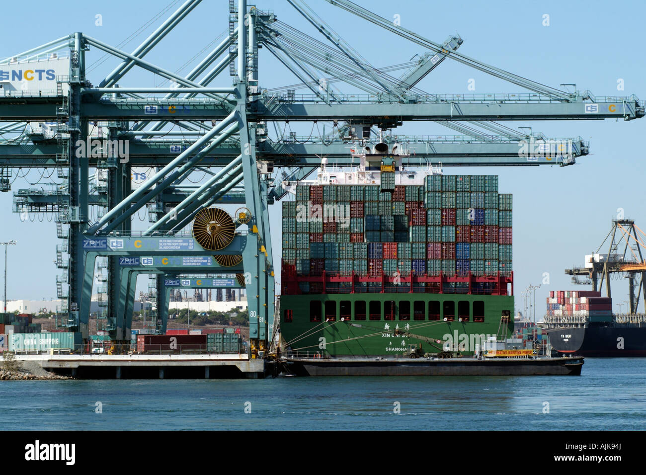 Container Ship Port of Los Angeles USA Stock Photo - Alamy Container Ship Port of Los Angeles USA Stock Photo - Alamy