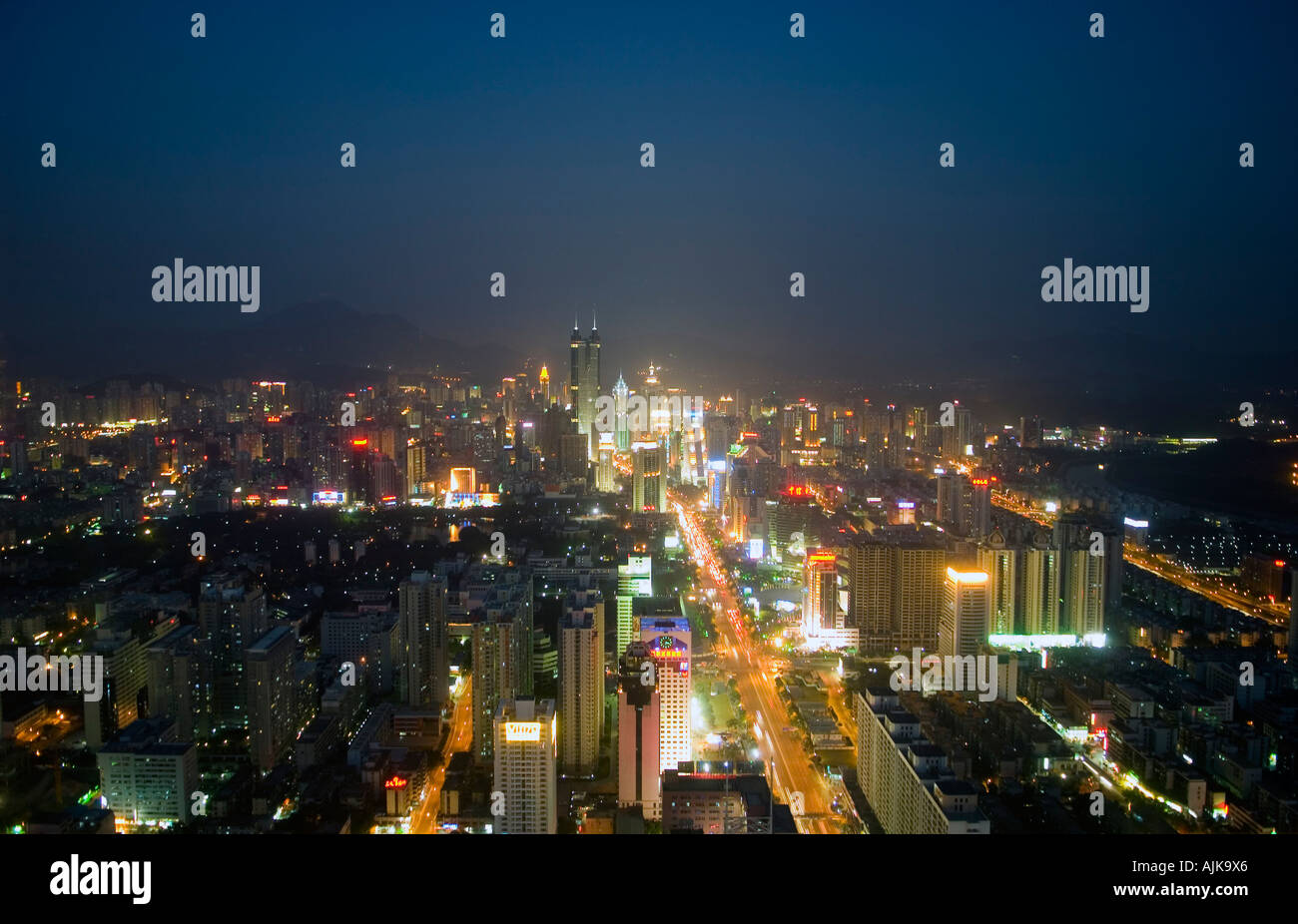 Elevated view shenzhen night night hi-res stock photography and images ...