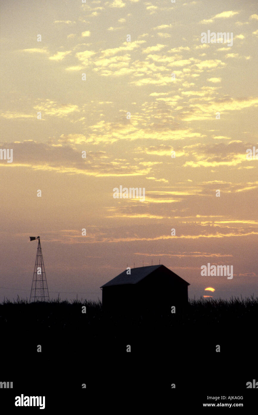Bottom lit clouds hi-res stock photography and images - Alamy