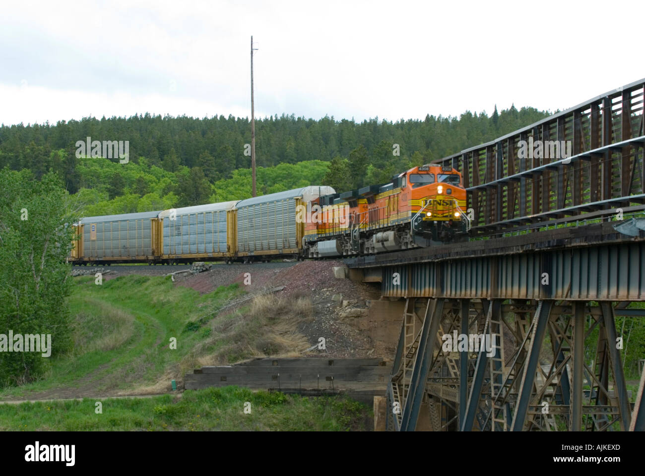 Wooden railroad bridge hi-res stock photography and images - Alamy