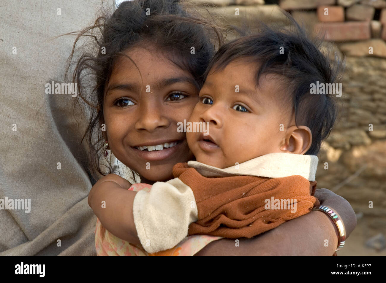 Indian family with foreign tourist hi-res stock photography and images ...