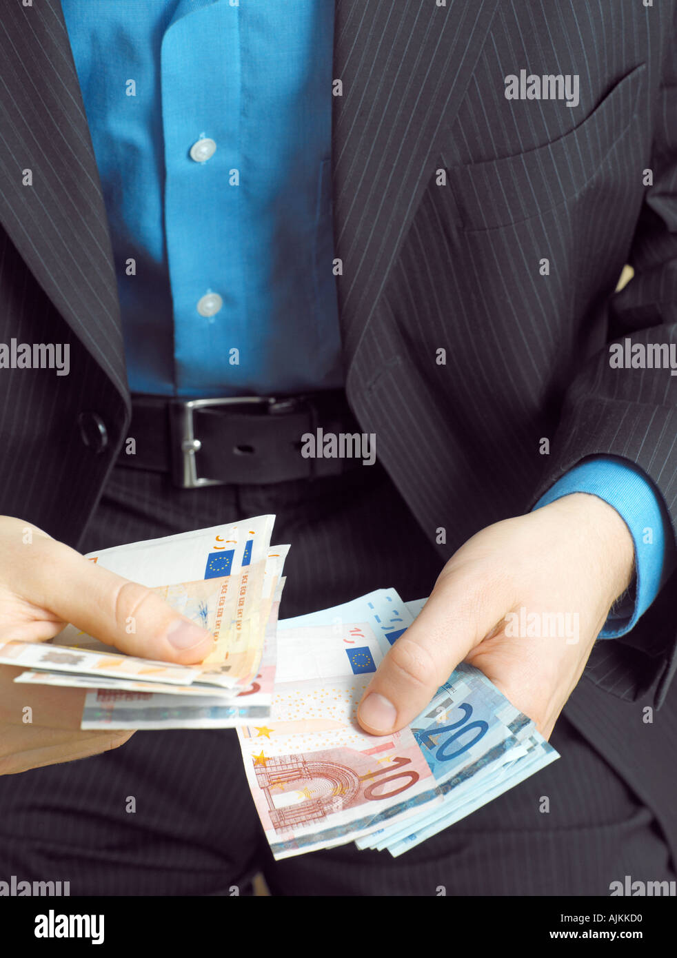 Person counting euro notes hi-res stock photography and images - Alamy