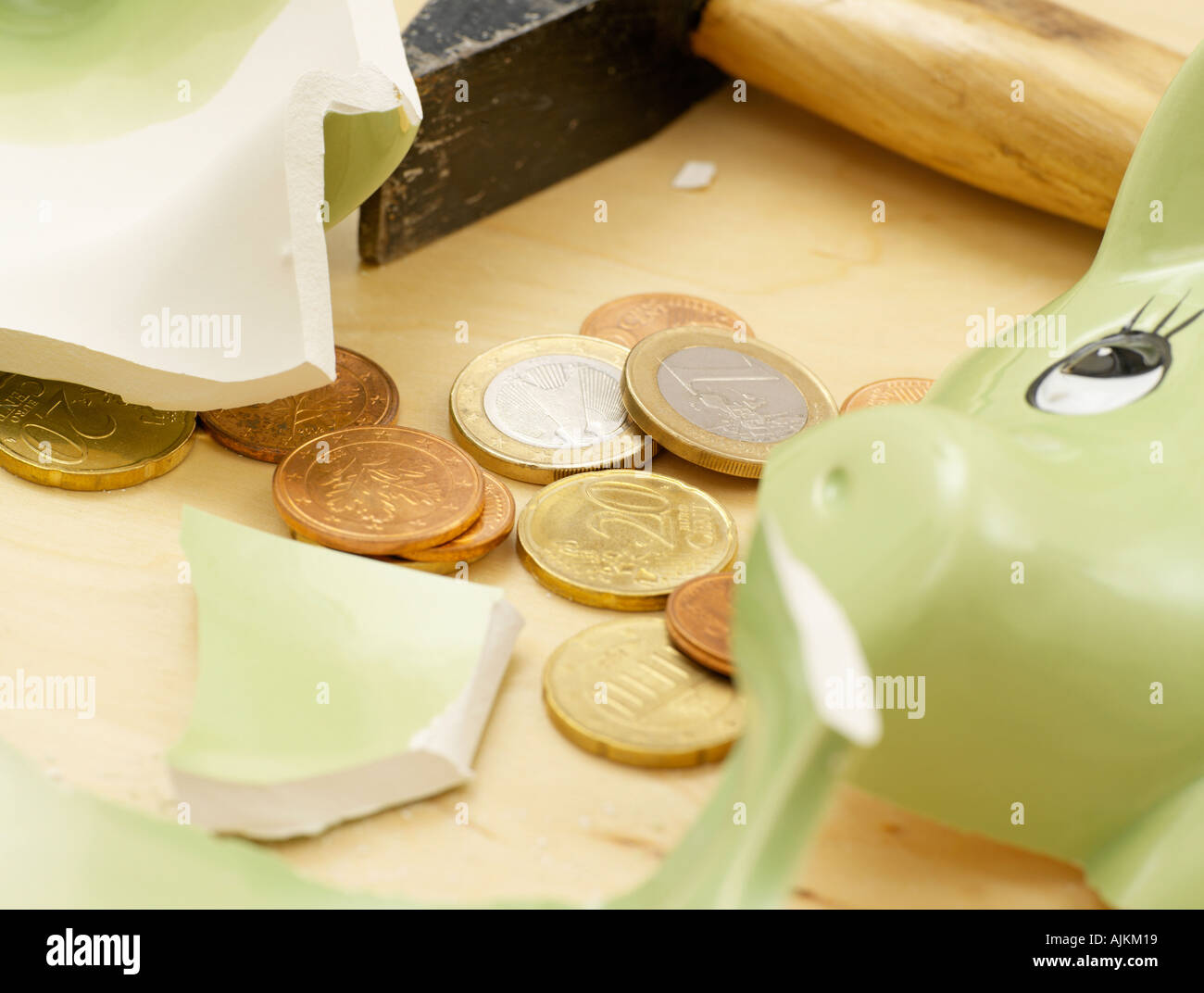 Smashed piggy bank Stock Photo - Alamy