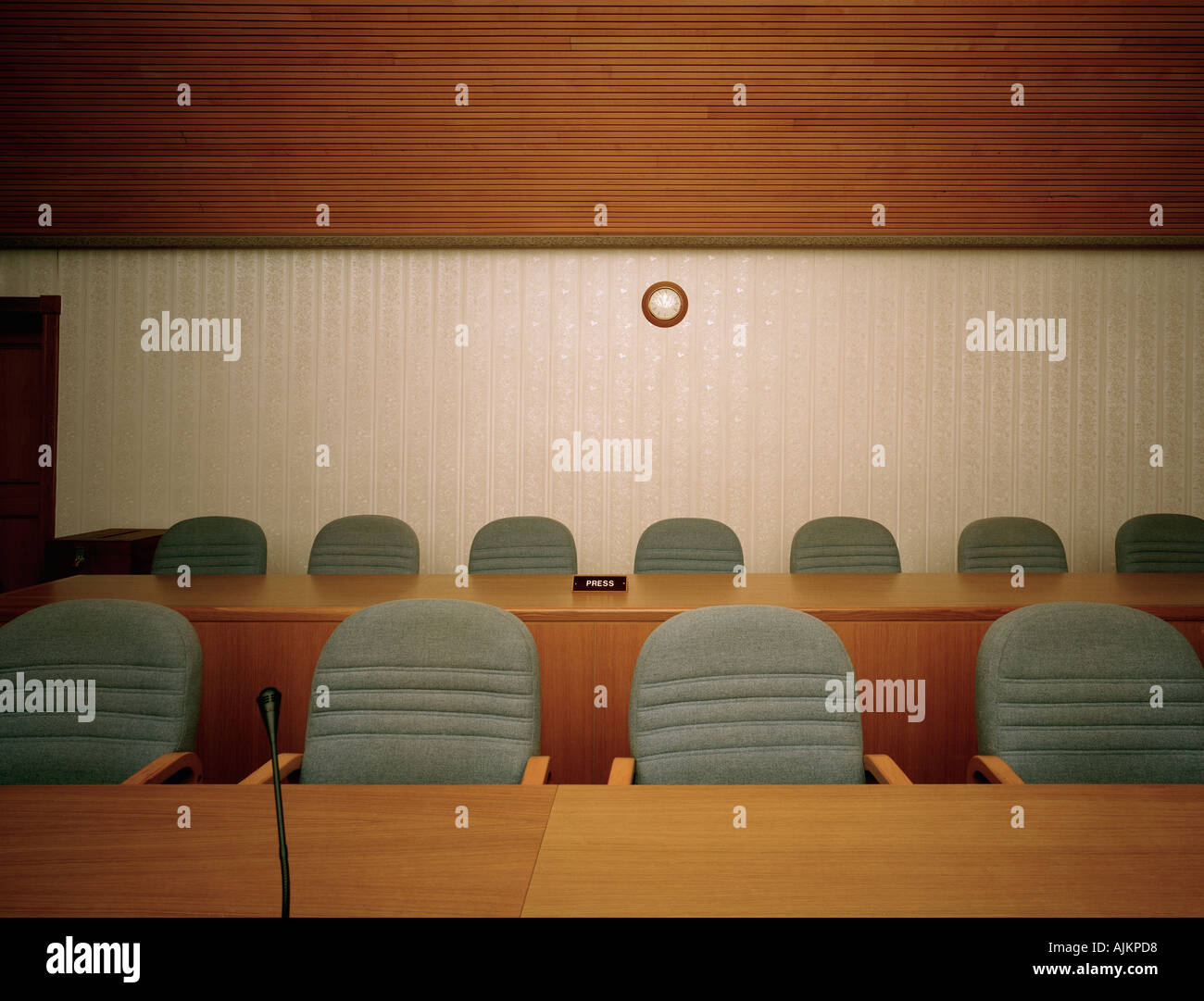 Empty conference room Stock Photo - Alamy