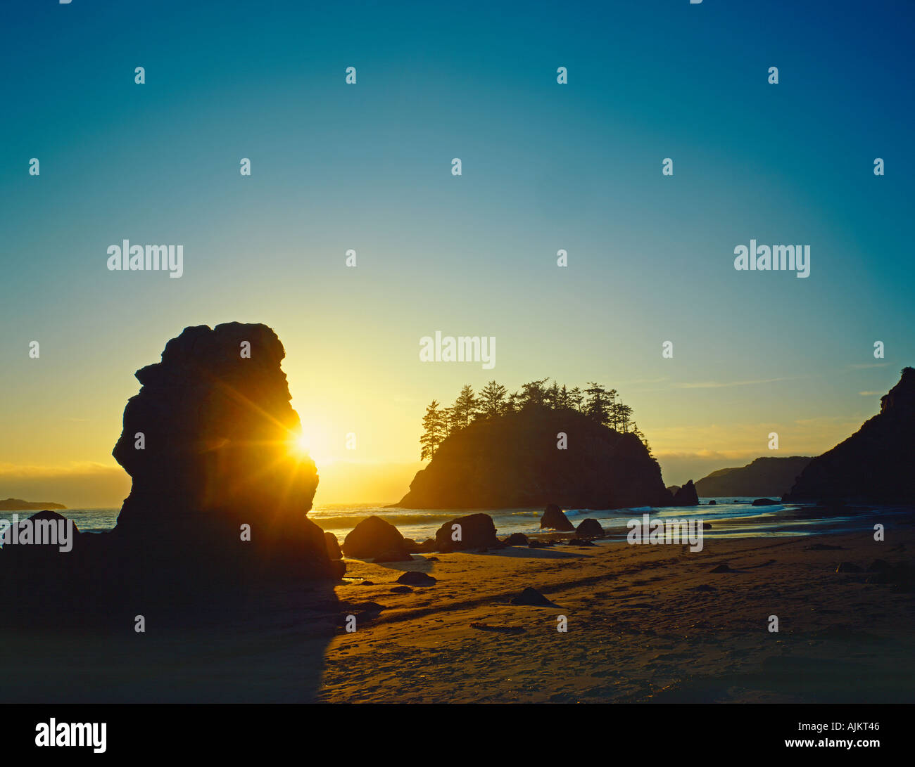 Collecting beach rocks hi-res stock photography and images - Alamy