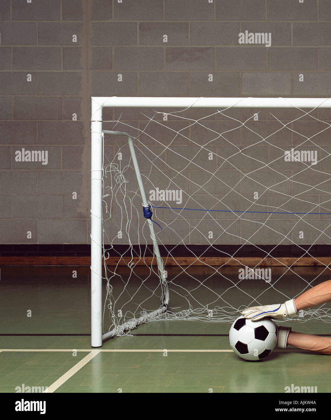 Goalkeeper alone hi-res stock photography and images - Alamy