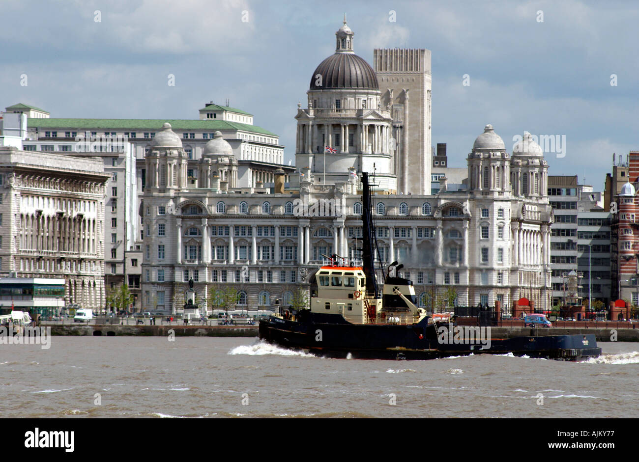 Liverpool merseyside tug hi-res stock photography and images - Alamy