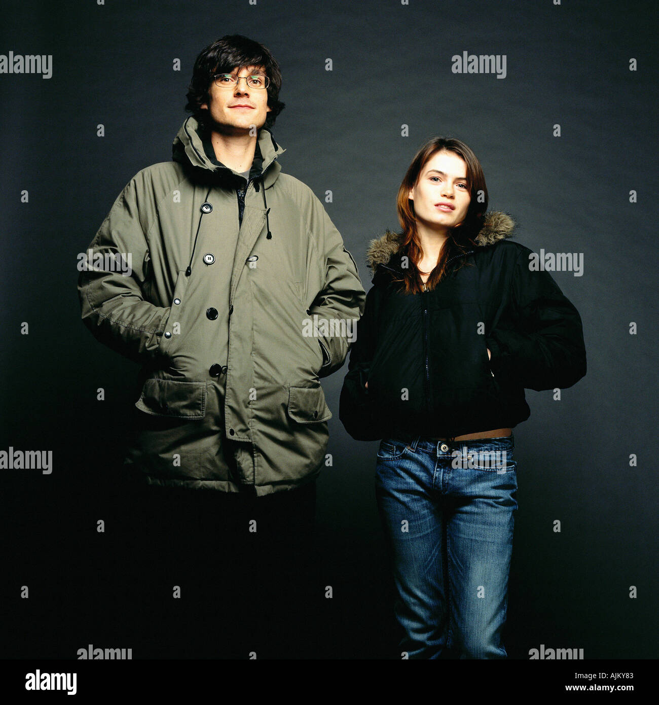 People wearing coats hi-res stock photography and images - Alamy