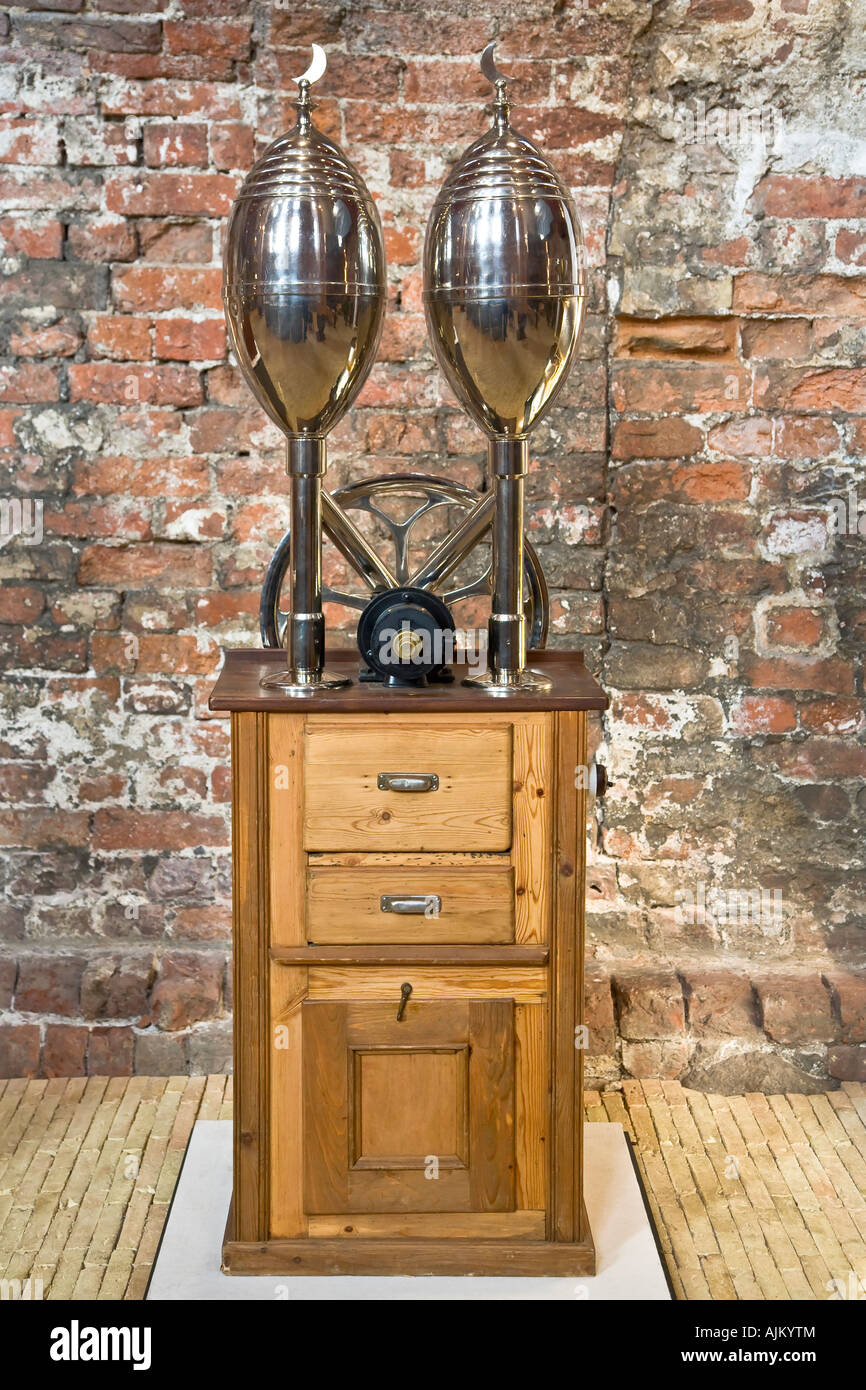 Old coffee mill Stock Photo - Alamy