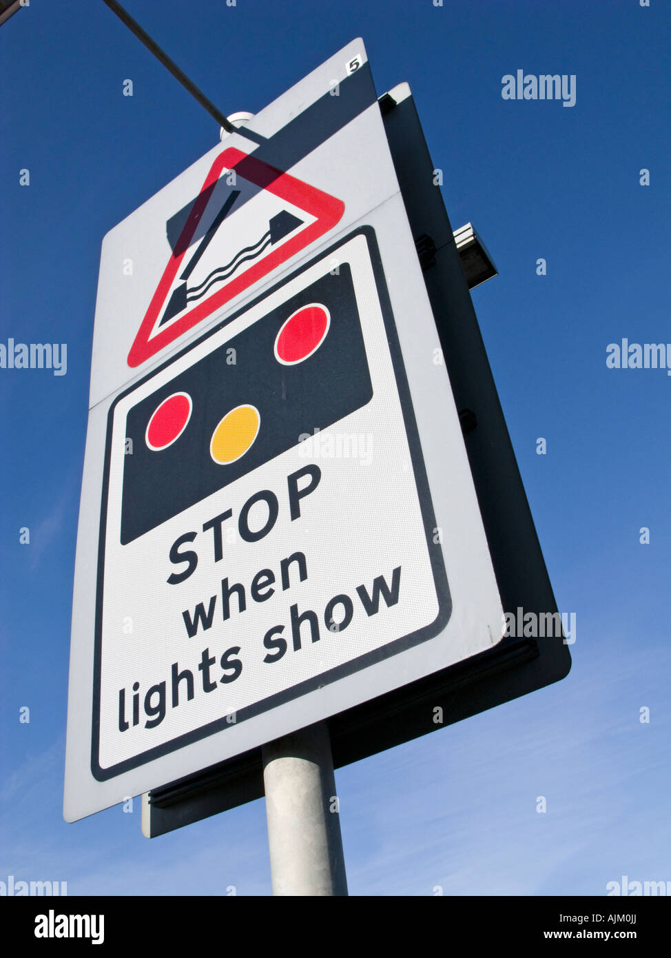 Uk road sign bridge hi-res stock photography and images - Alamy