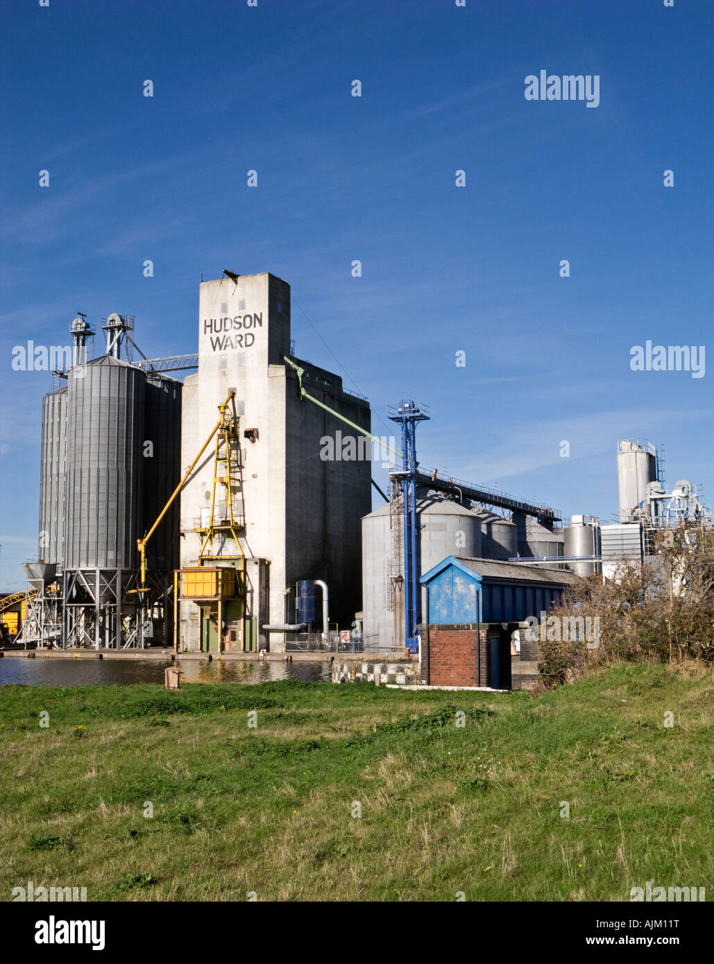 Grain silos at the docks in Goole East Yorkshire UK Stock Photo - Alamy