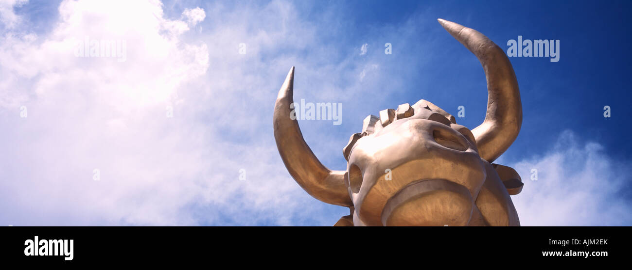 Two yak statue central plaza lhasa tibet hi-res stock photography and ...