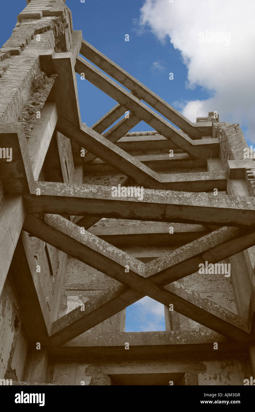 Concrete Structure showing Concrete Support Beams Stock Photo - Alamy