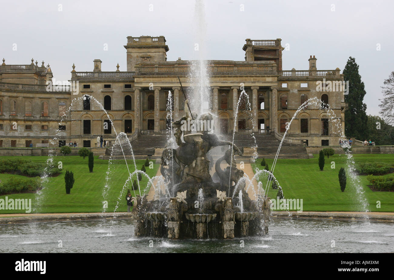 the-perseus-and-andromeda-fountain-at-witley-court-worcestershire-stock