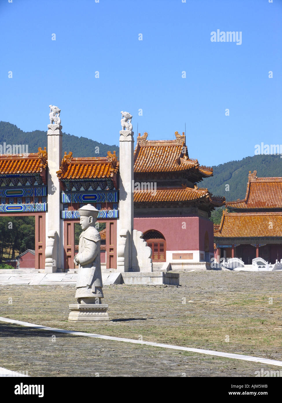 China tombs Cut Out Stock Images & Pictures - Alamy