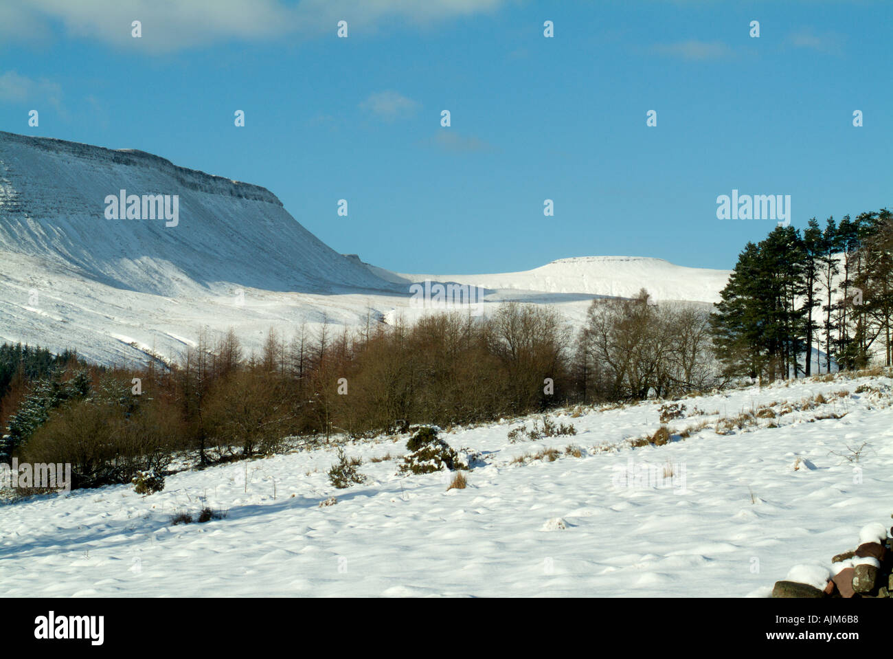 Snow in Brecon Beacons Stock Photo - Alamy