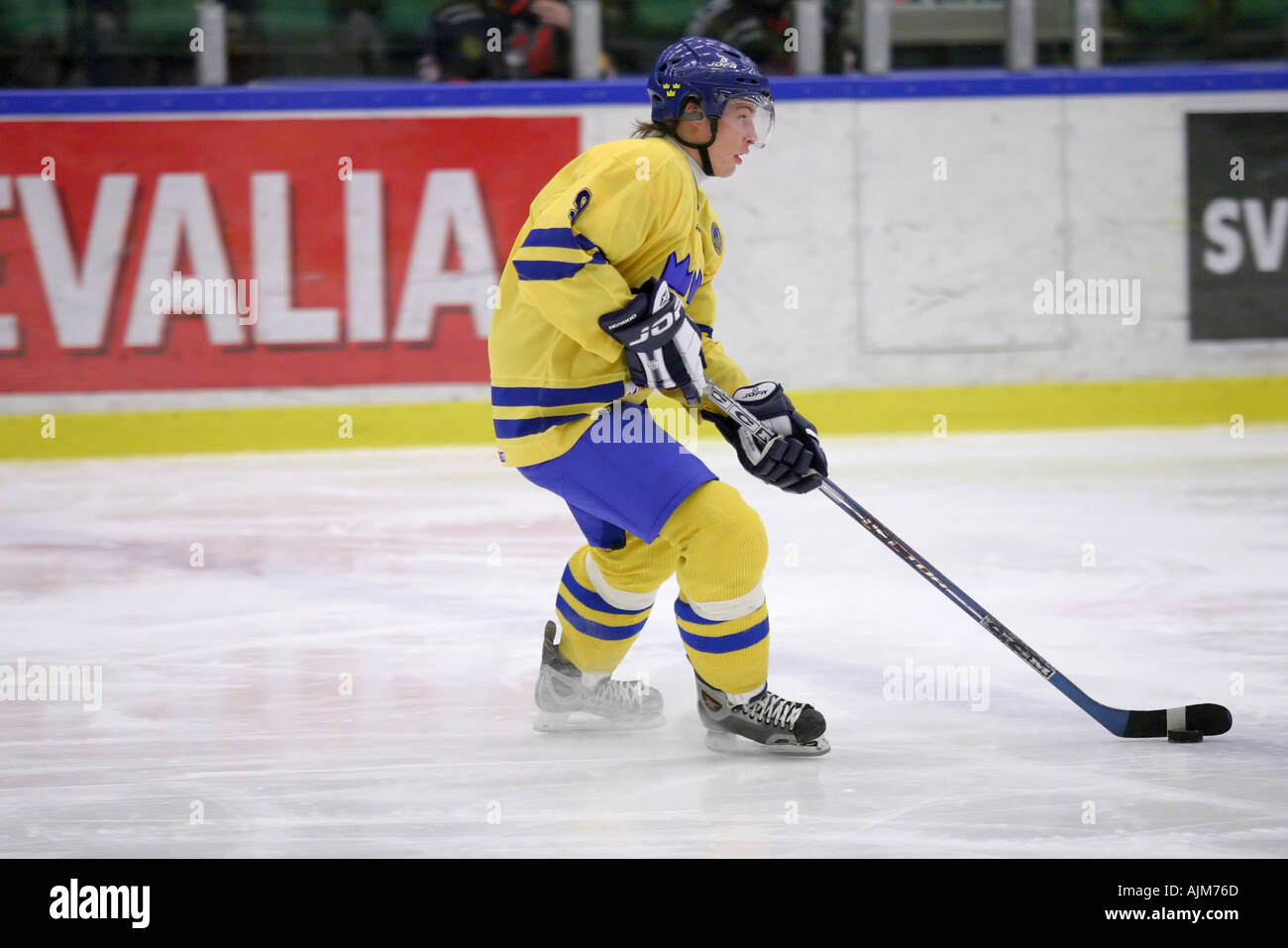 Robert Nilsson son of ex NHL player Kent Mr Magic Nilsson. Here playing ...