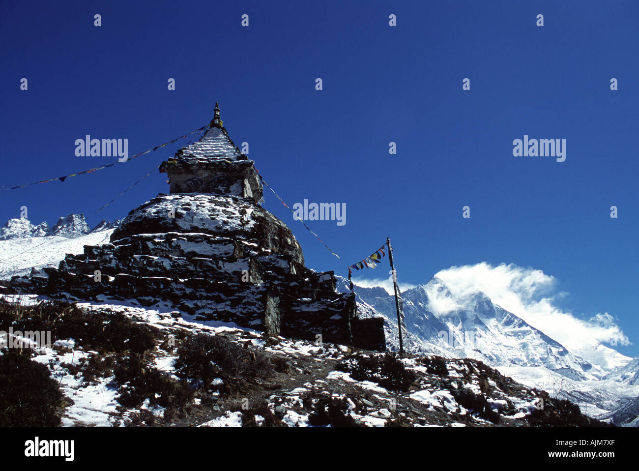 Stupa above Dingboche village near Mount Everest Nepal Stock Photo - Alamy