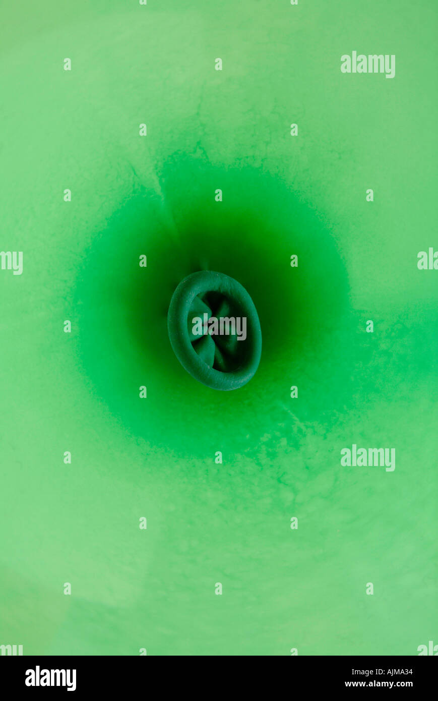 green balloon knot Stock Photo - Alamy