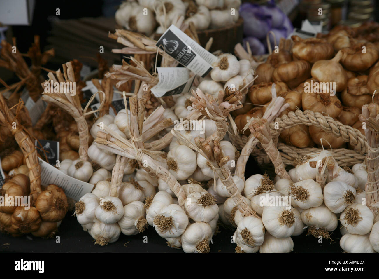 Garlic stall at Abergavenny farmers market, Wales Stock Photo - Alamy