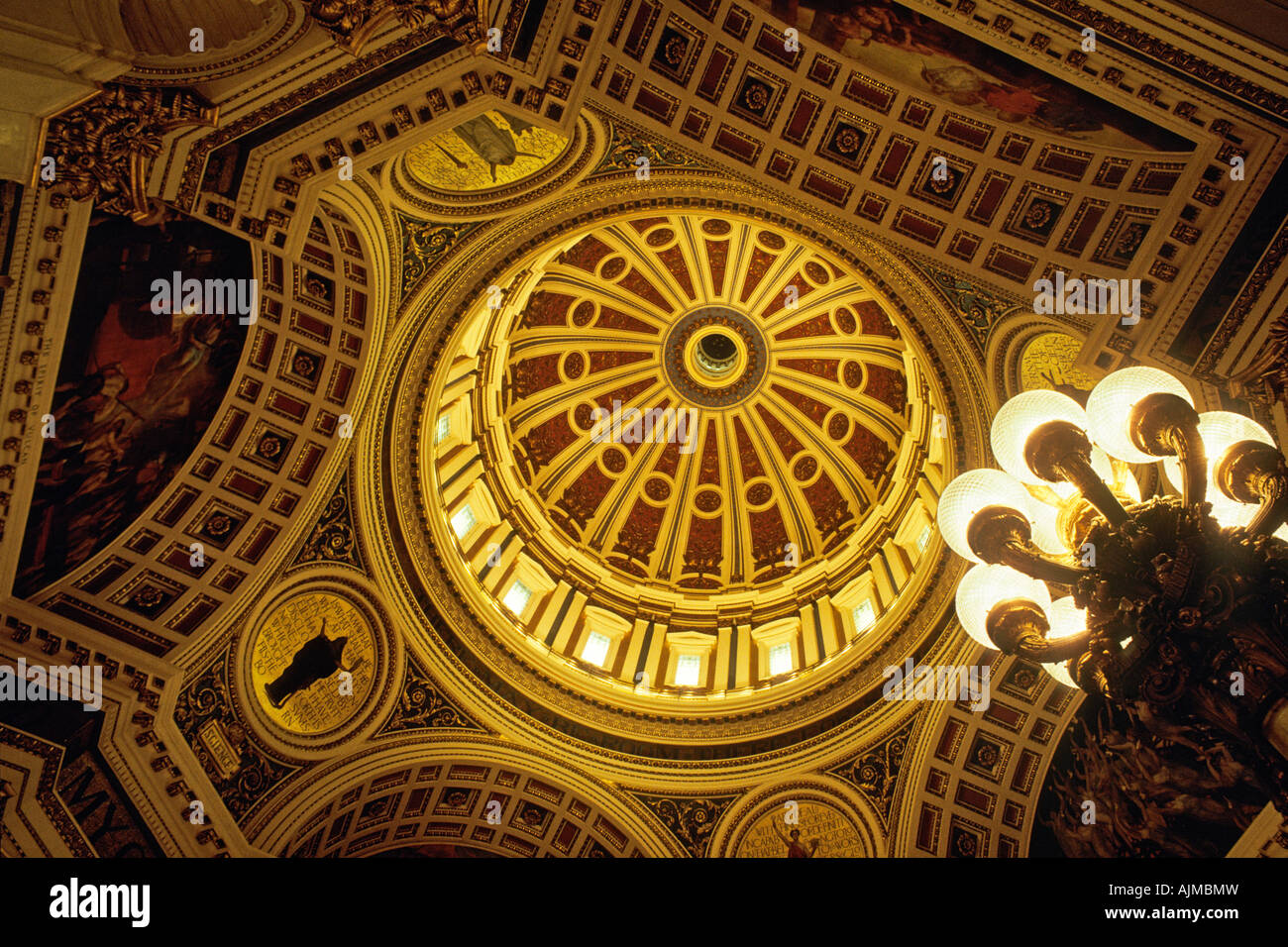 Iconic keystone design hi-res stock photography and images - Alamy