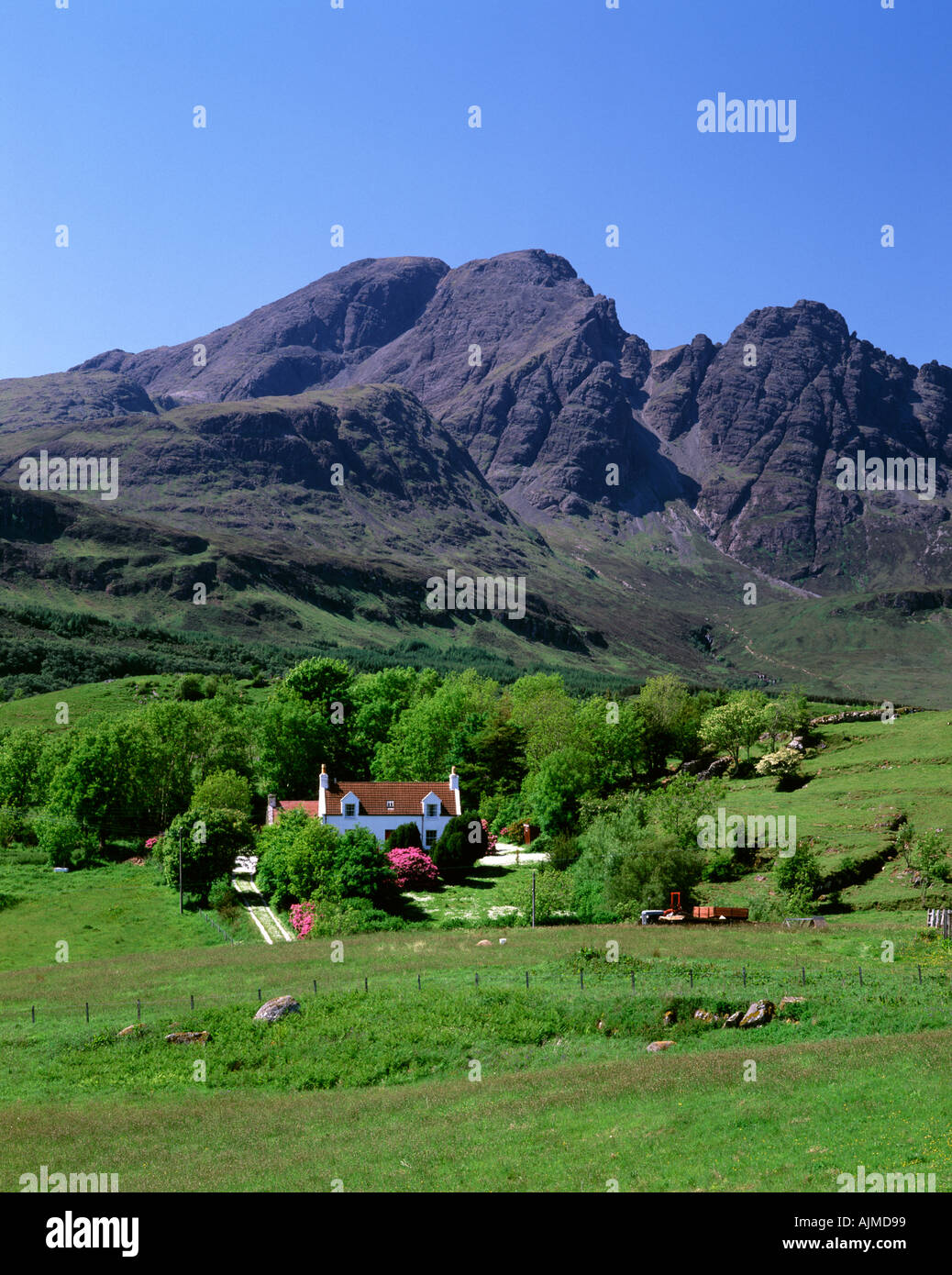Torrin village hi-res stock photography and images - Alamy