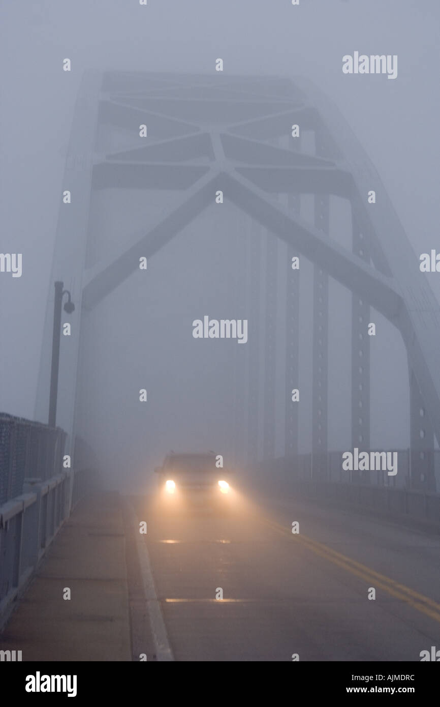 Car driving through bridge hi-res stock photography and images - Alamy