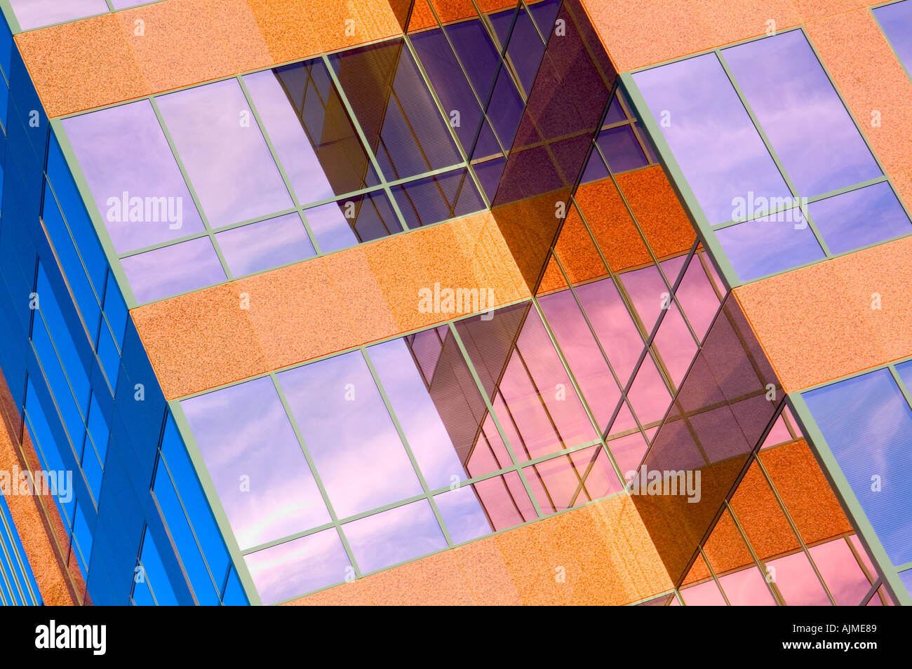Diagonal pattern of windows hi-res stock photography and images - Alamy