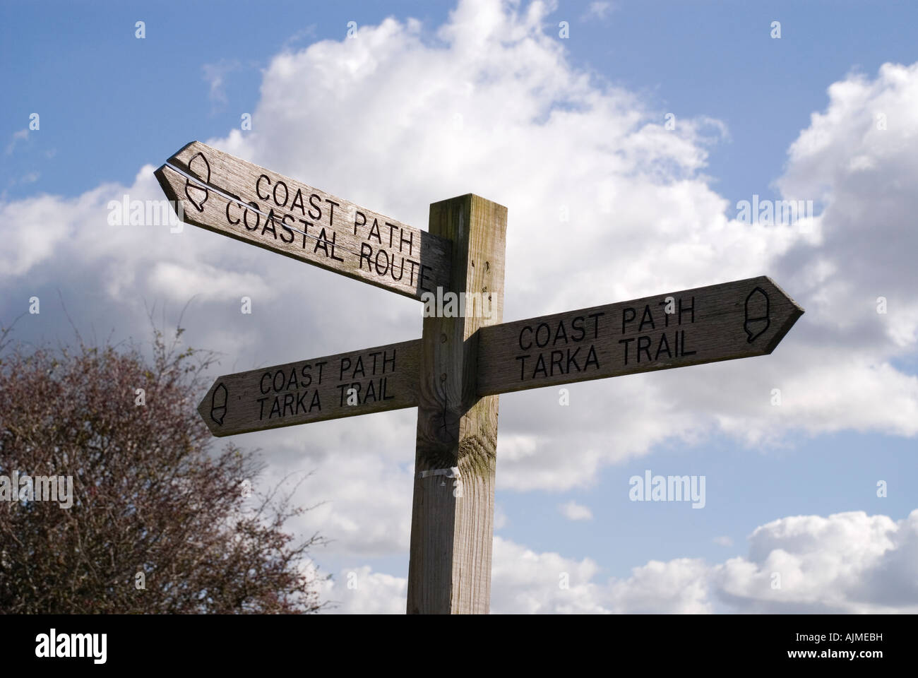 Sign post on the Tarka Trail North Devon Stock Photo - Alamy