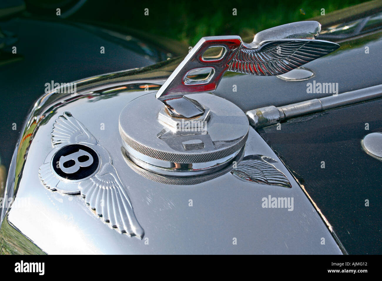 Bentley classic car bonnet detail Stock Photo - Alamy