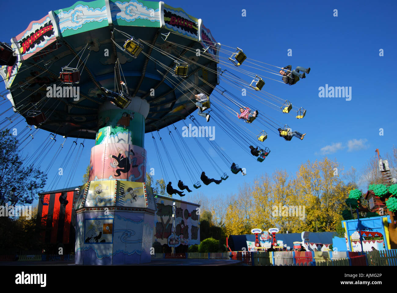 'Billy's Whizzer' Waveswinger Ride, 'Beanoland', Chessington World of ...