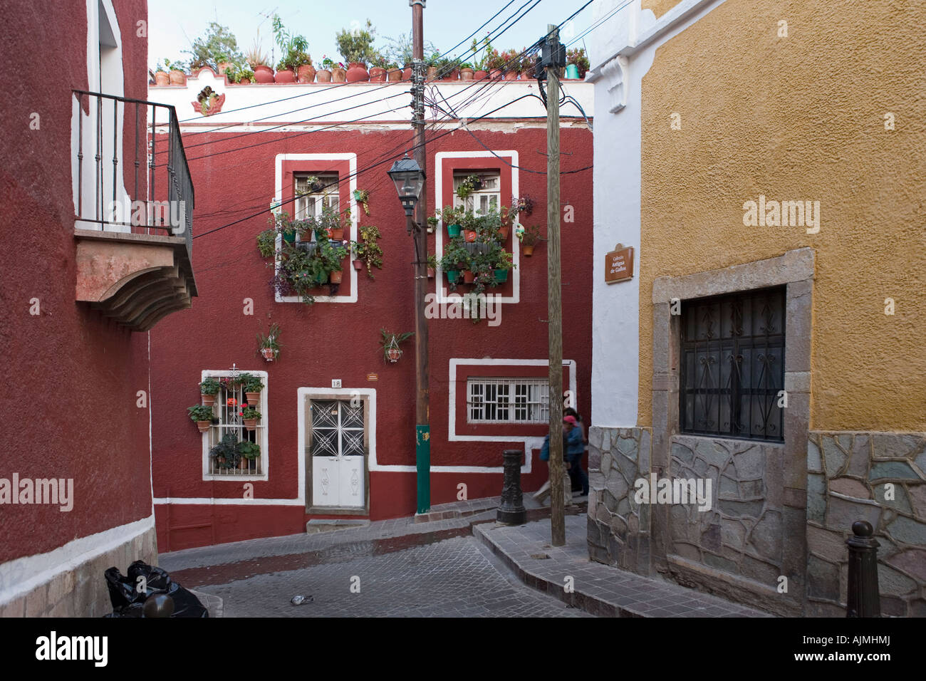 Old colonial architecture mexico hi-res stock photography and images ...